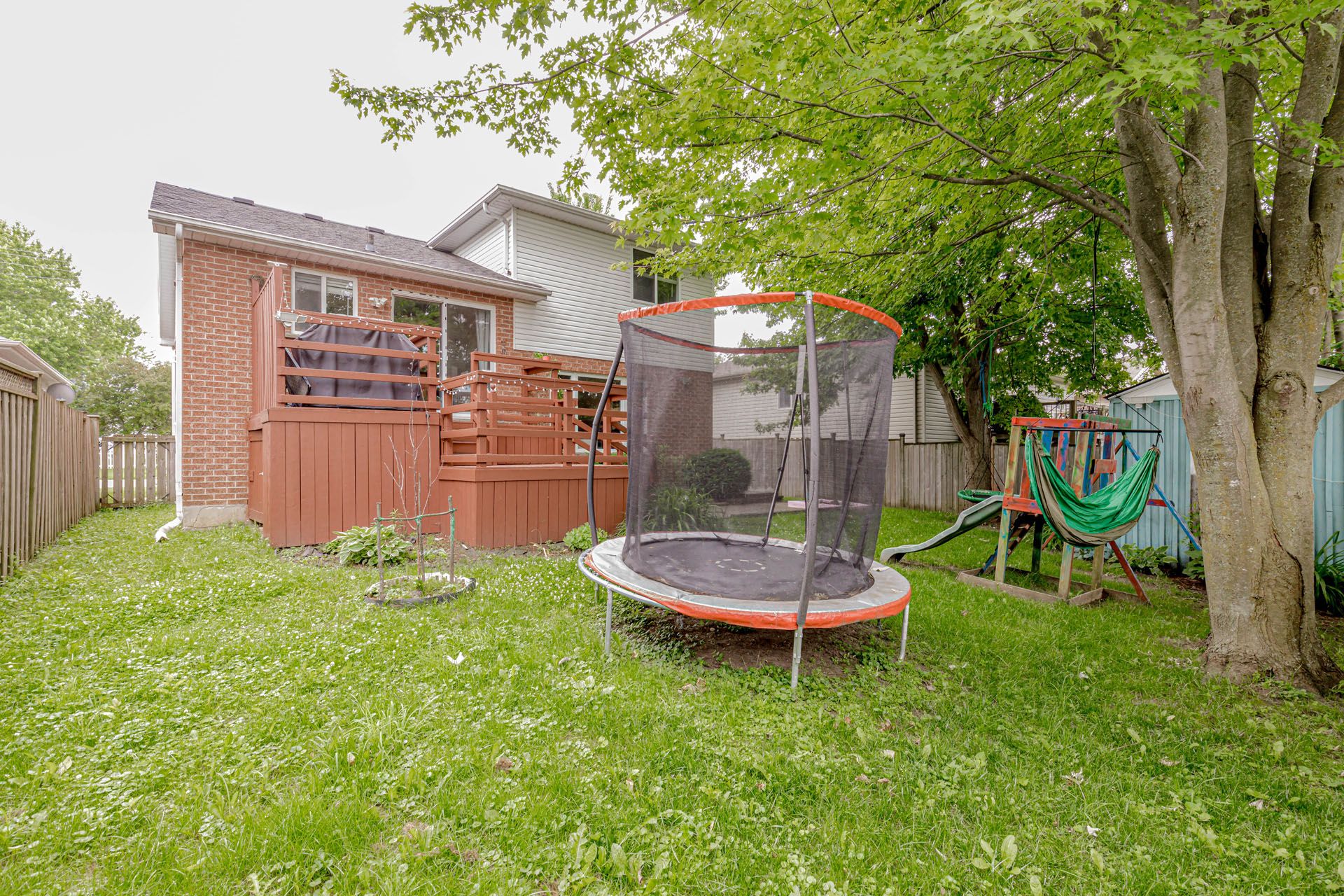 146 KENT Street Lucan Biddulph Ontario N0M 2J0 - MLS® X12250199 | For ...