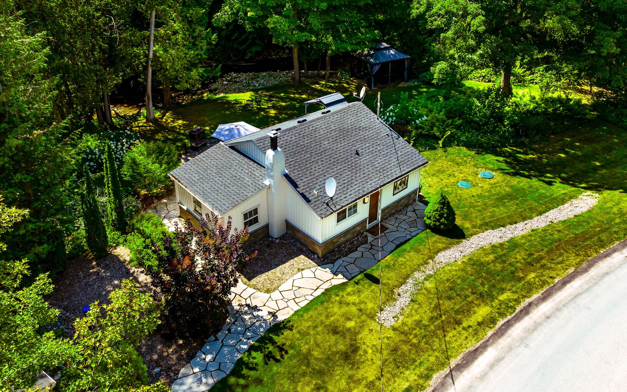 794008 3rd Line Mono Ontario L9W 5Y7 - MLS® X12307480 | For Sale | Jump Realty Inc