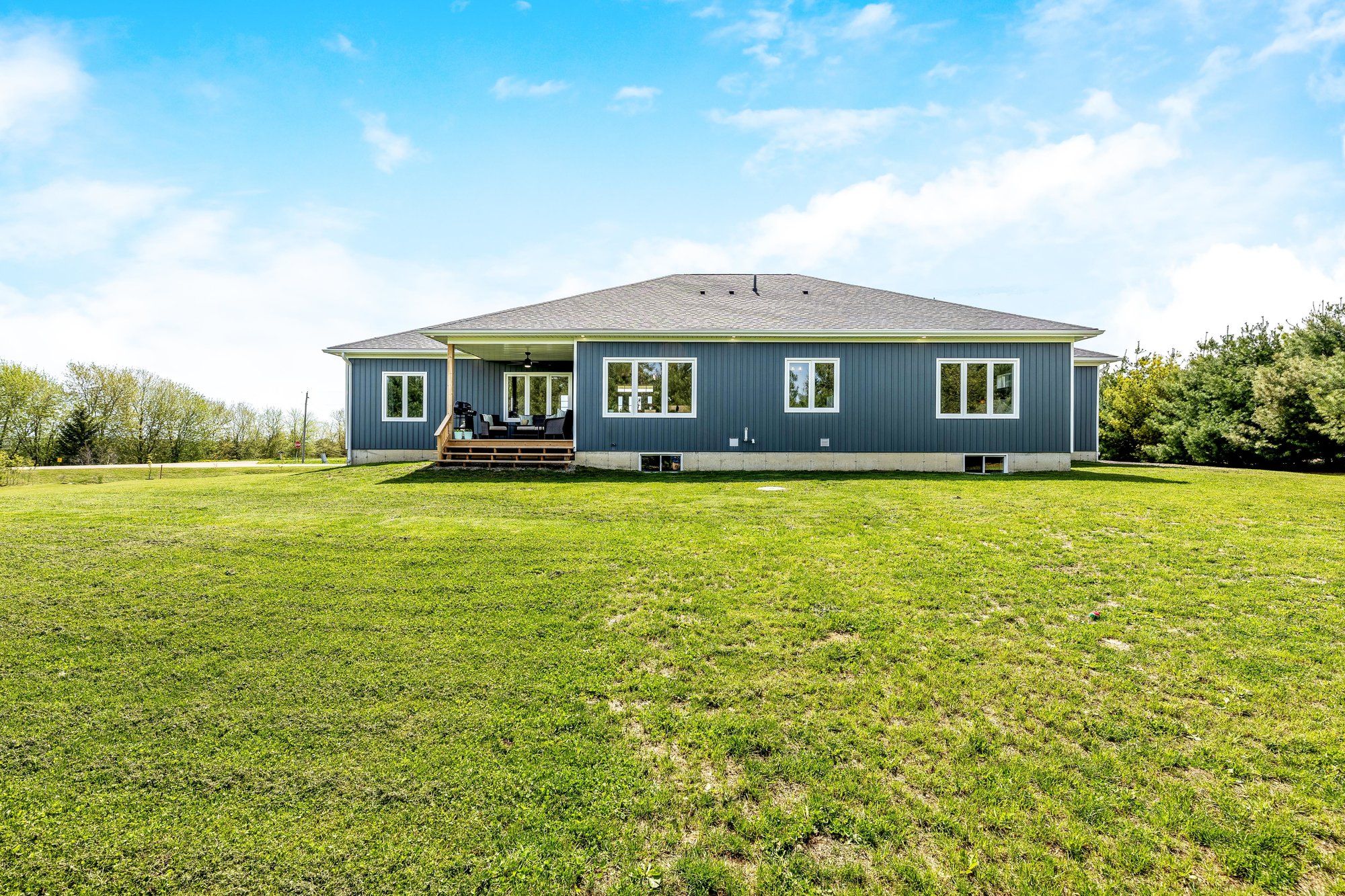 142401 15 Side Road East Garafraxa Ontario L9W 7K9 - MLS® X12284939 | For Sale | Jump Realty Inc