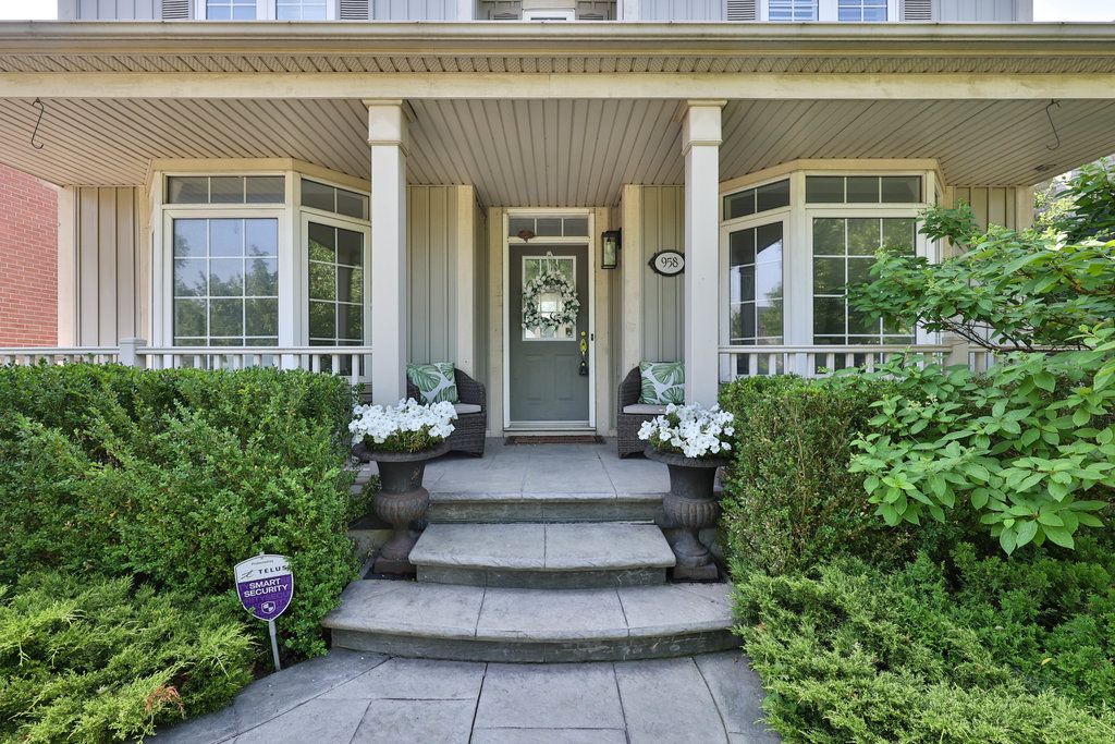 958 Irish Moss Road Mississauga Ontario L5W 1W5 - MLS® W12381047 | For Sale | Jump Realty Inc