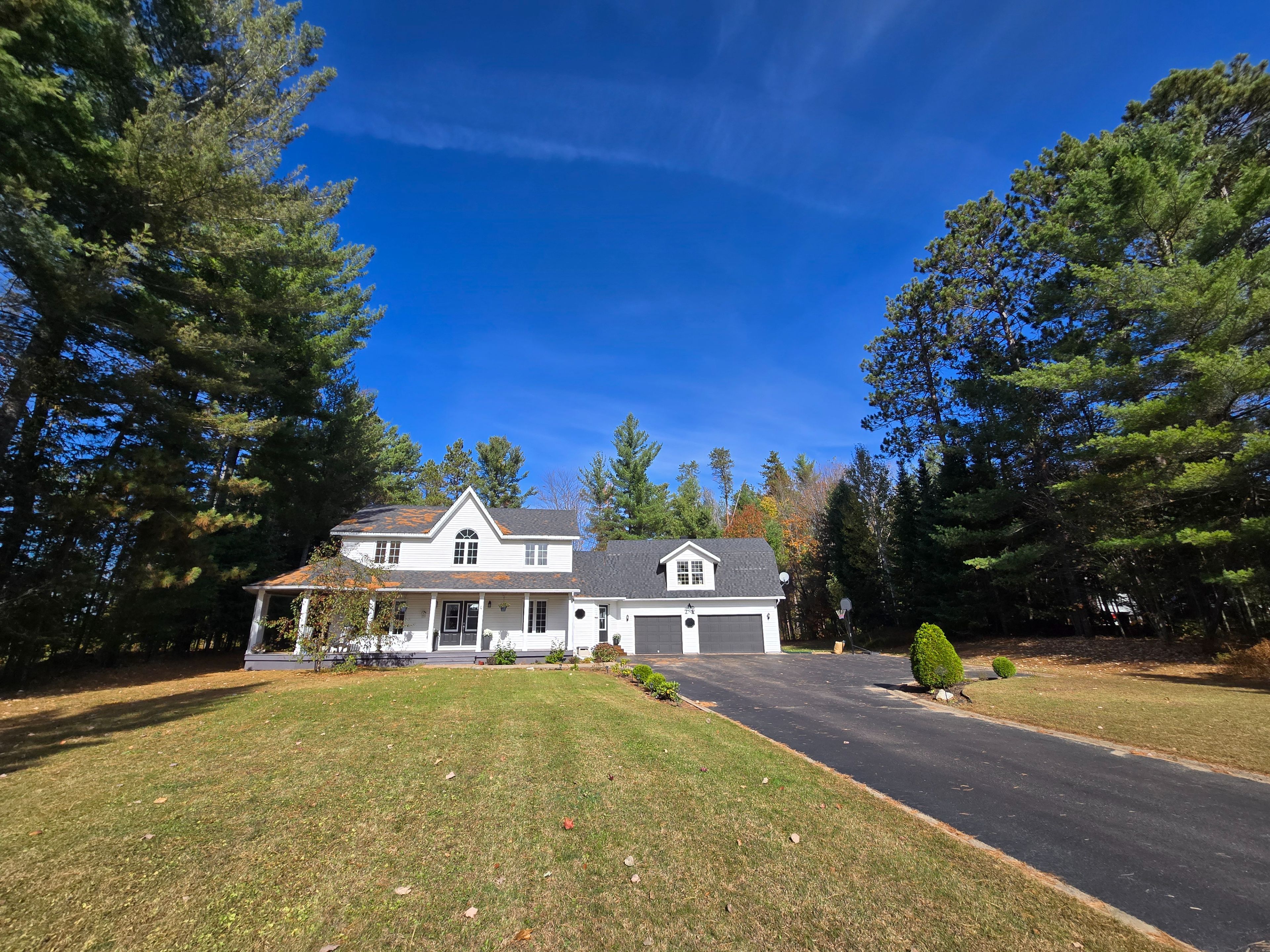 4 Steffen Street Petawawa Ontario K8H 3L8 - MLS® X12421903 | For Sale ...