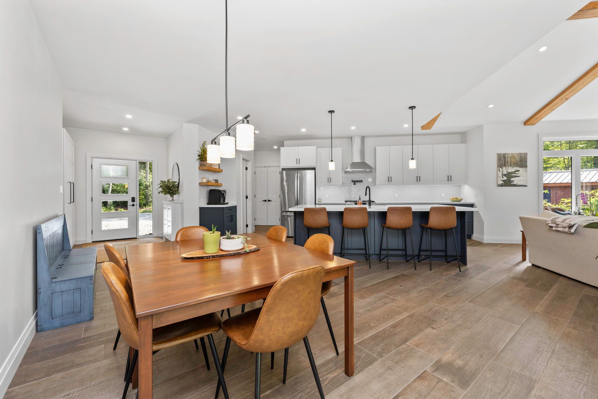 3278 Russell Drive Severn Ontario L0K 1S0 - MLS® S12312791 | For Sale ...