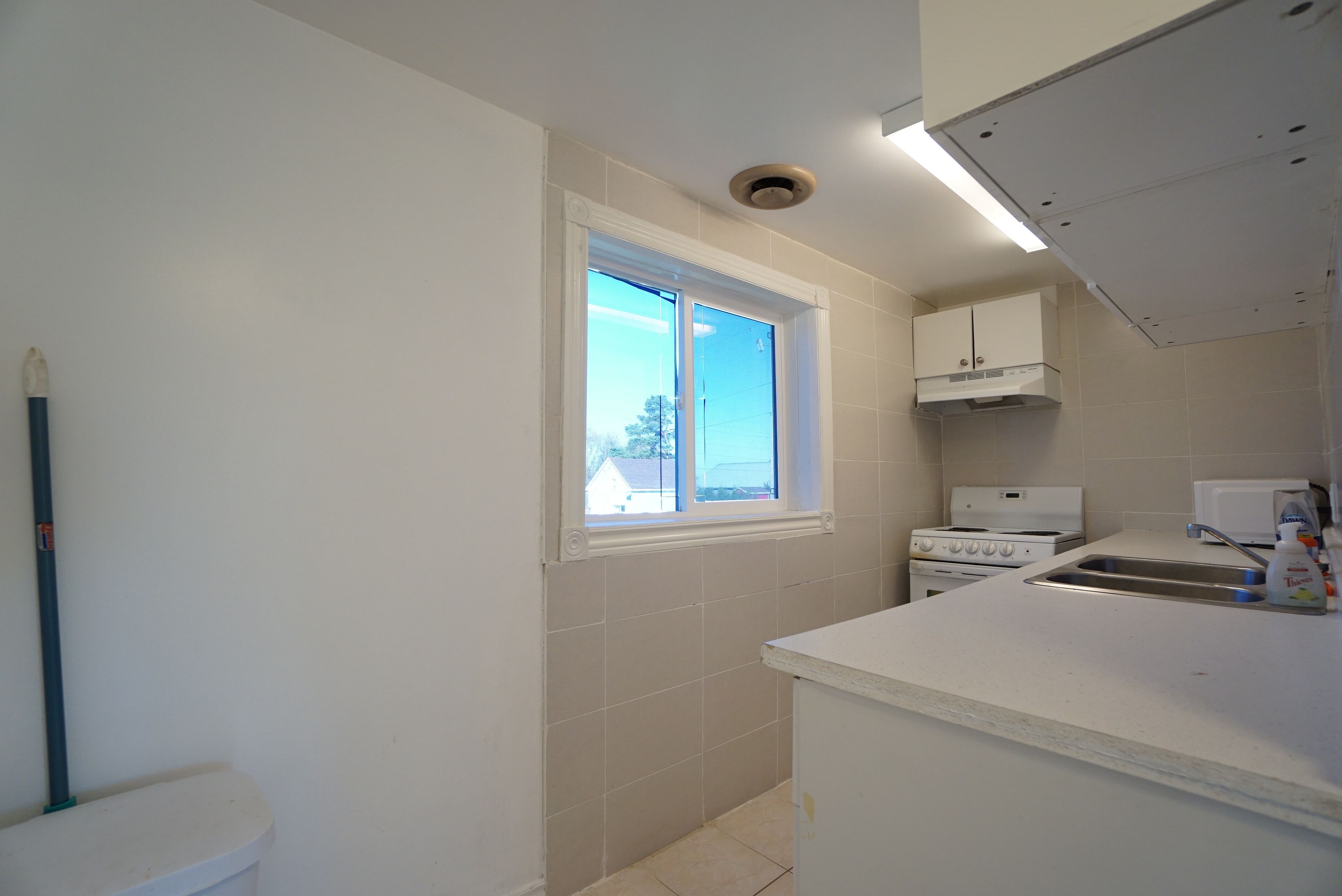 612 Russell Road Unit# Upper level Clarence-Rockland Ontario K0A 2A0 ...