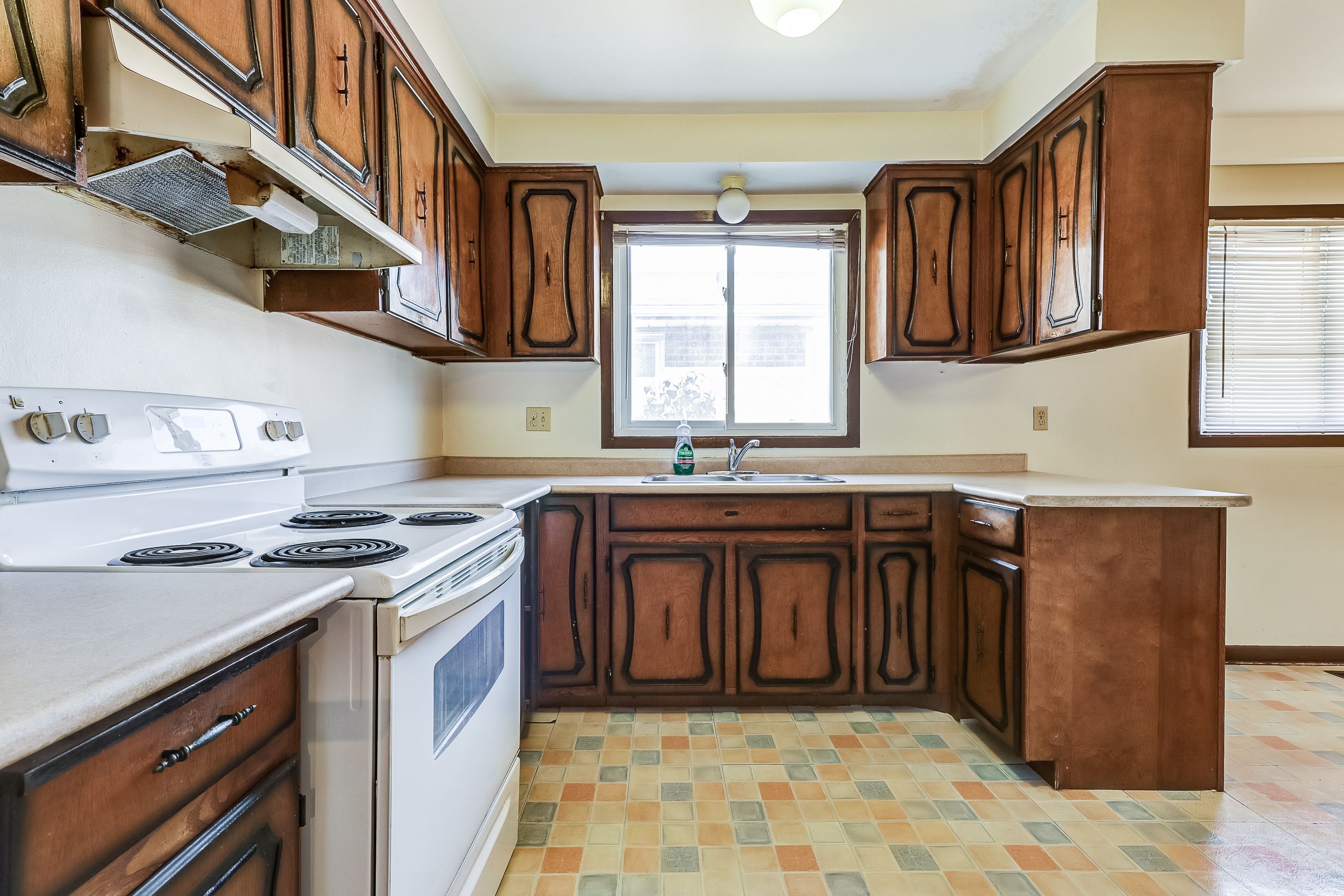 260 Apache Trail Toronto Ontario M2H 2W4 - MLS® C12438074 | For Sale ...