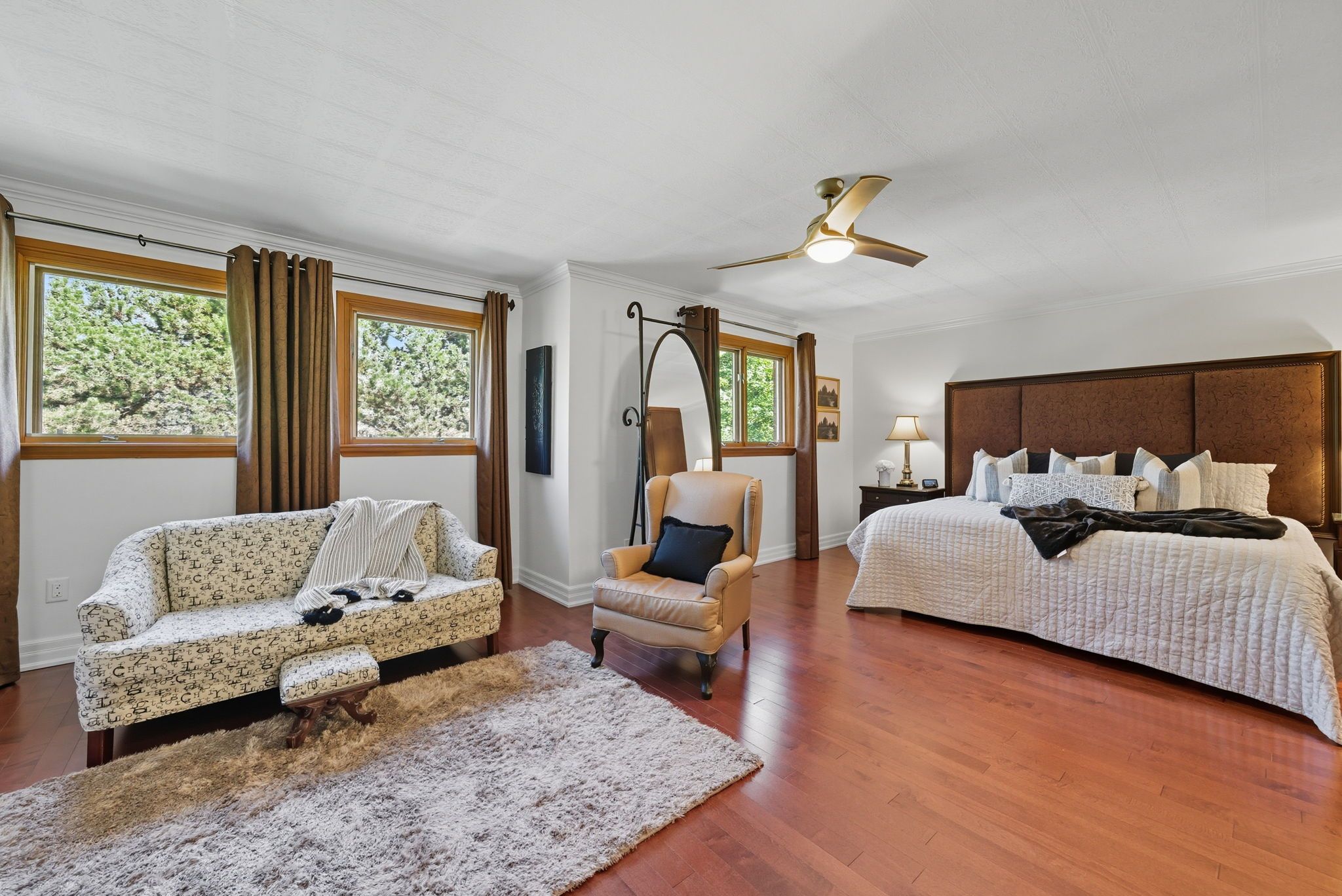 33 Simms Drive Ajax Ontario L1T 3J5 - MLS® E12448991 | For Sale | Jump ...