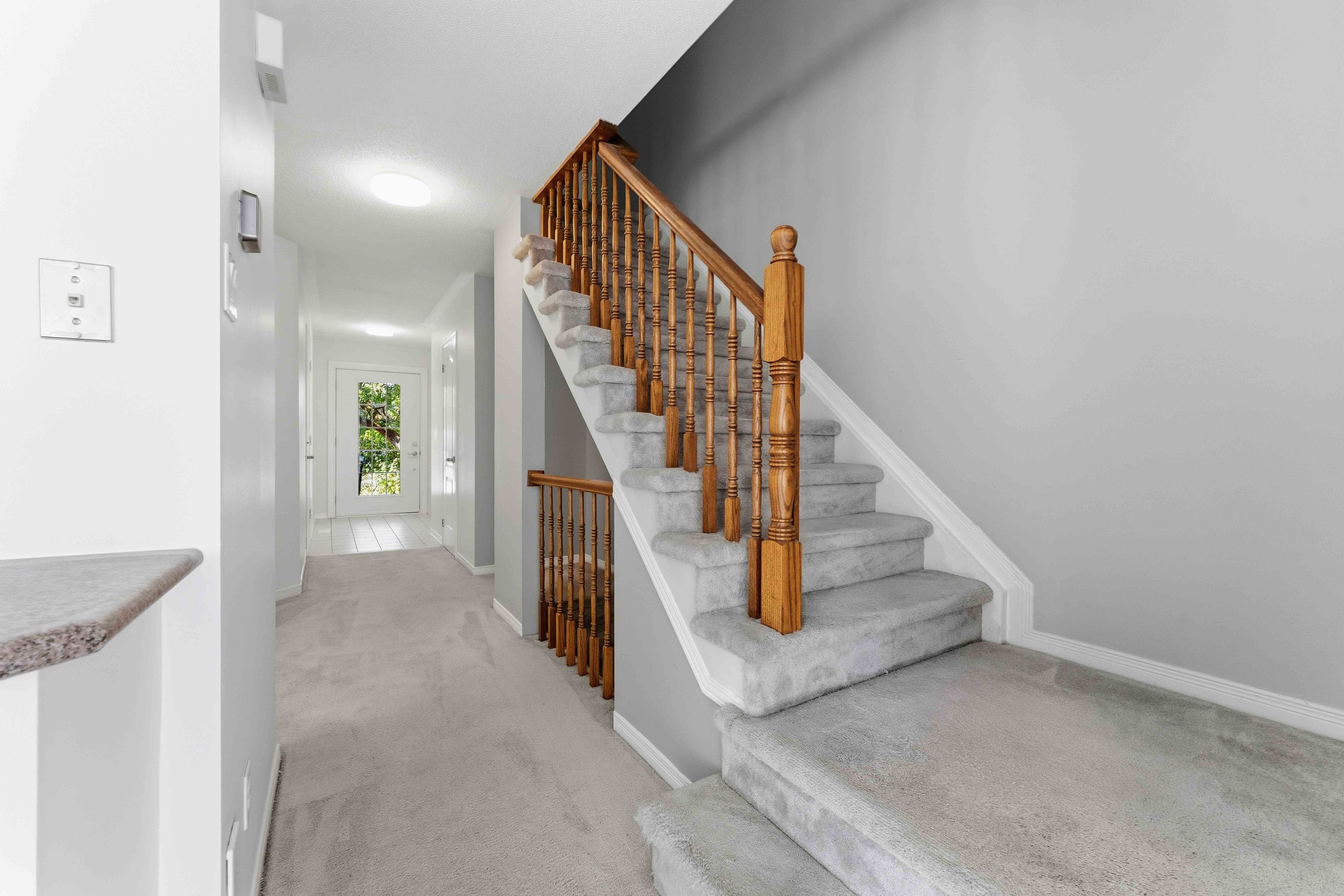 20 Woodford Way Barrhaven Ontario K2J 4C4 - MLS® X12472831 | For Sale ...