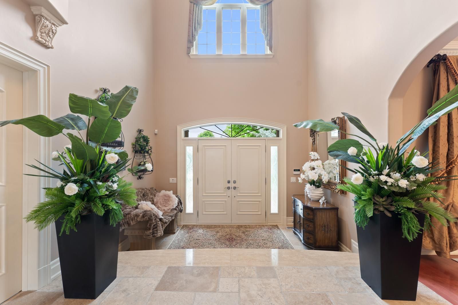 2 Prince Adam Court King Ontario L7B 1M1 - MLS® N12475158 | For Sale ...