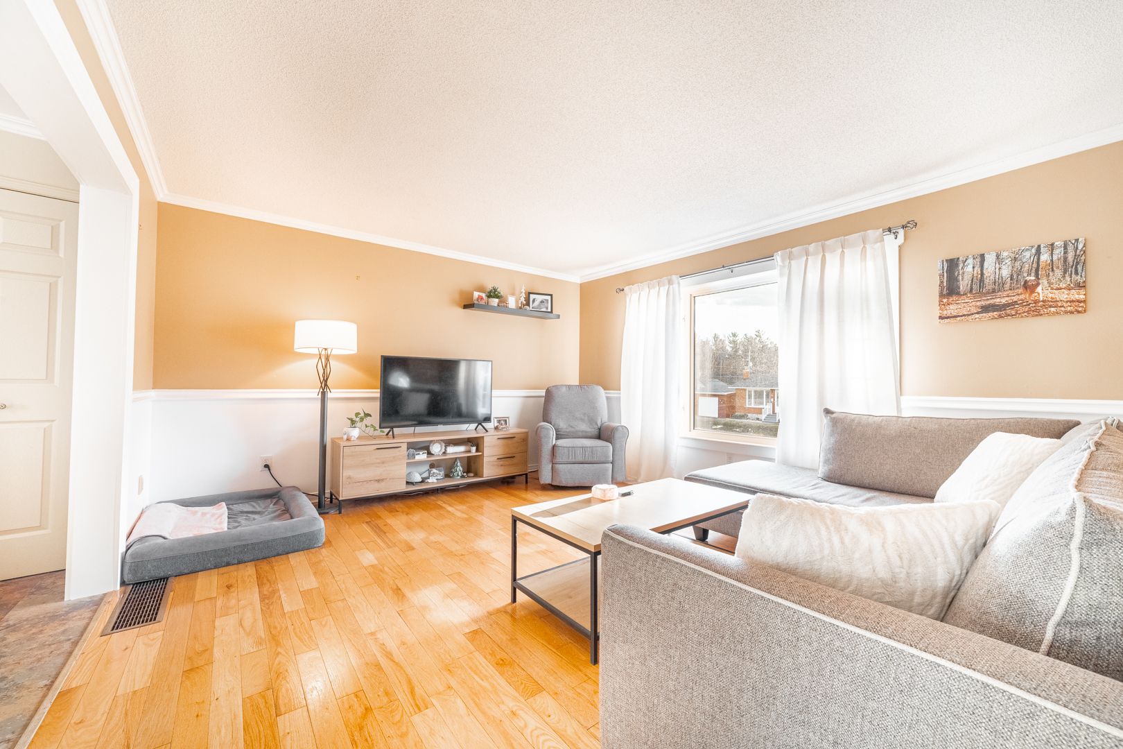 34 Roy Street Petawawa Ontario K8H 3A6 - MLS® X12512096 | For Sale ...