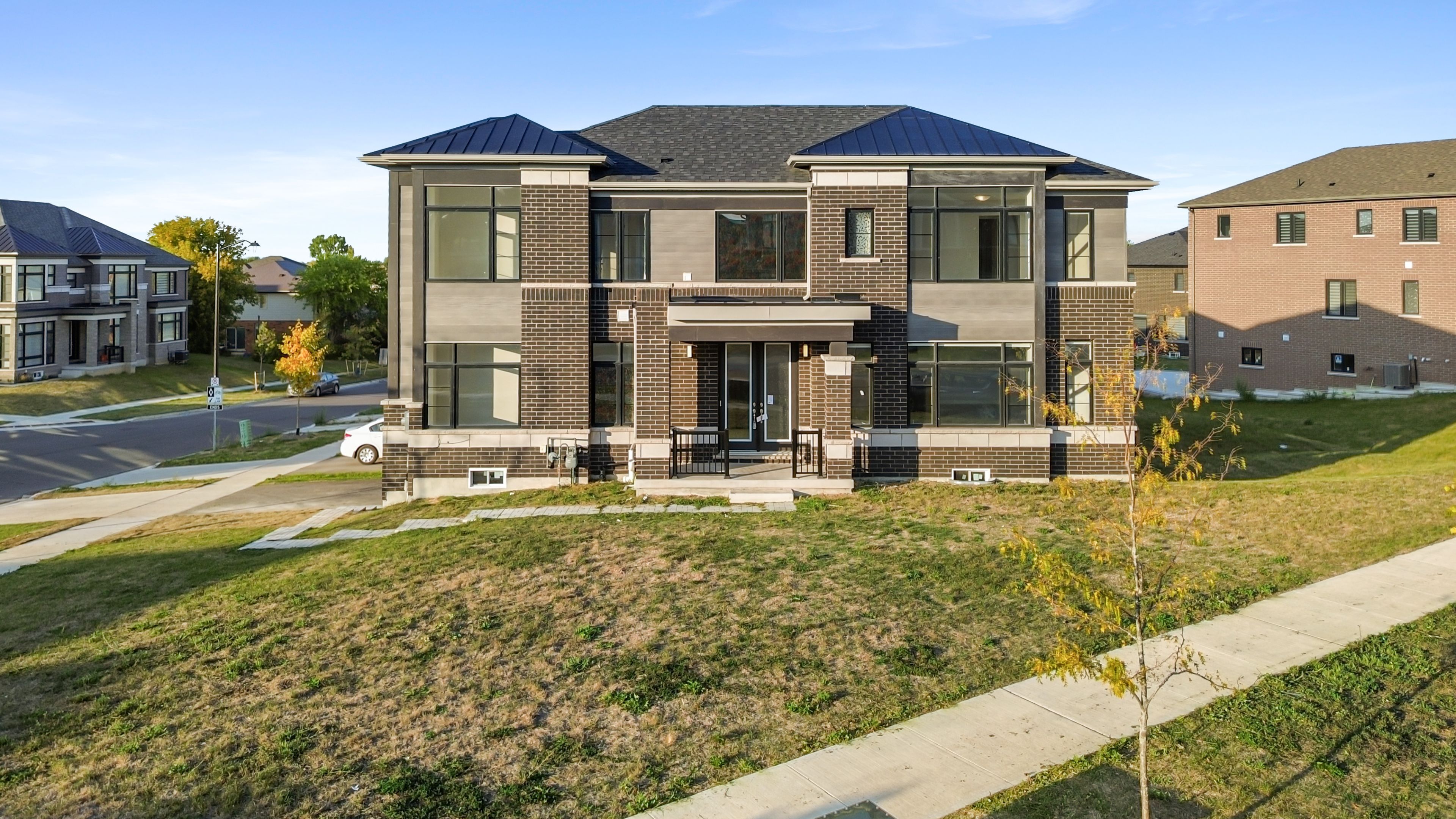 297 Bismark Drive Cambridge Ontario N1S 0C6 - MLS® X12527552 | For Sale | Jump Realty Inc