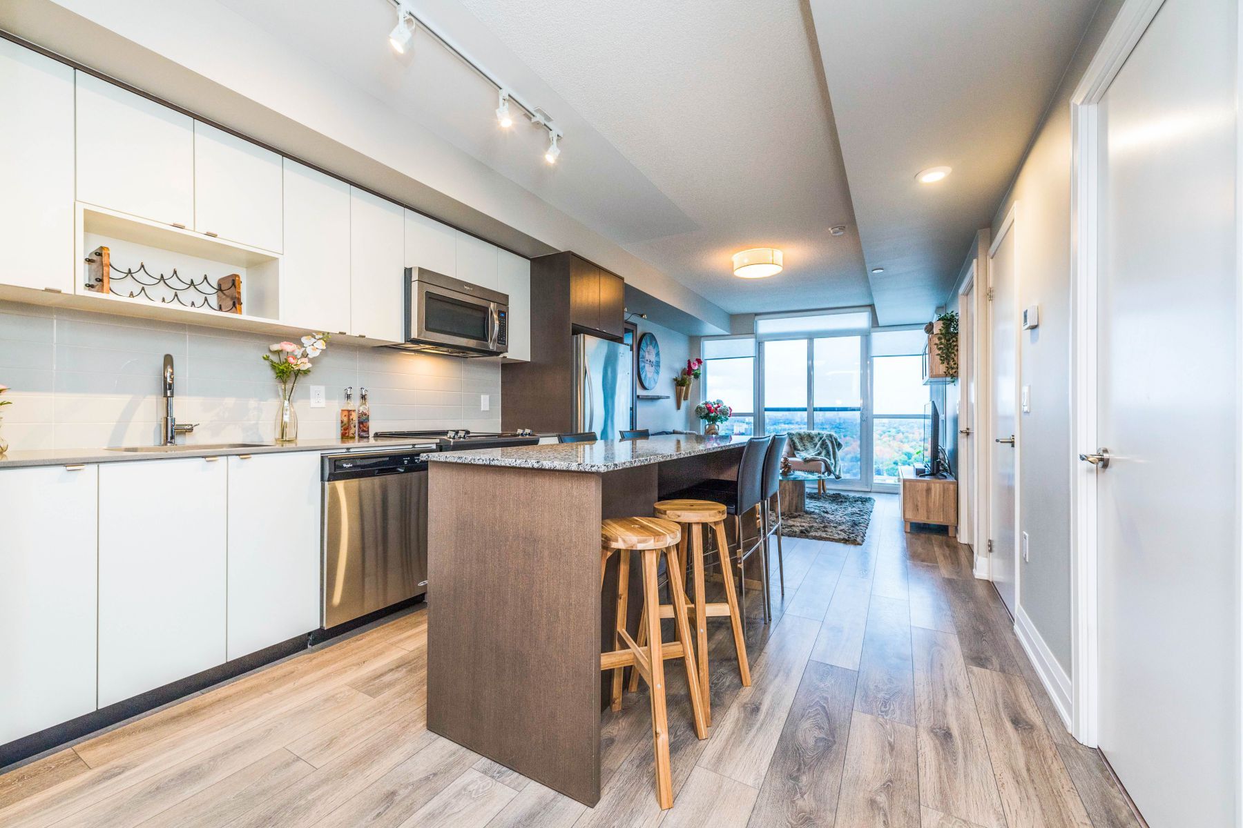 9 Valhalla Inn Road Unit# 2506 Toronto Ontario M9B 1S9 - MLS® W12534774 ...