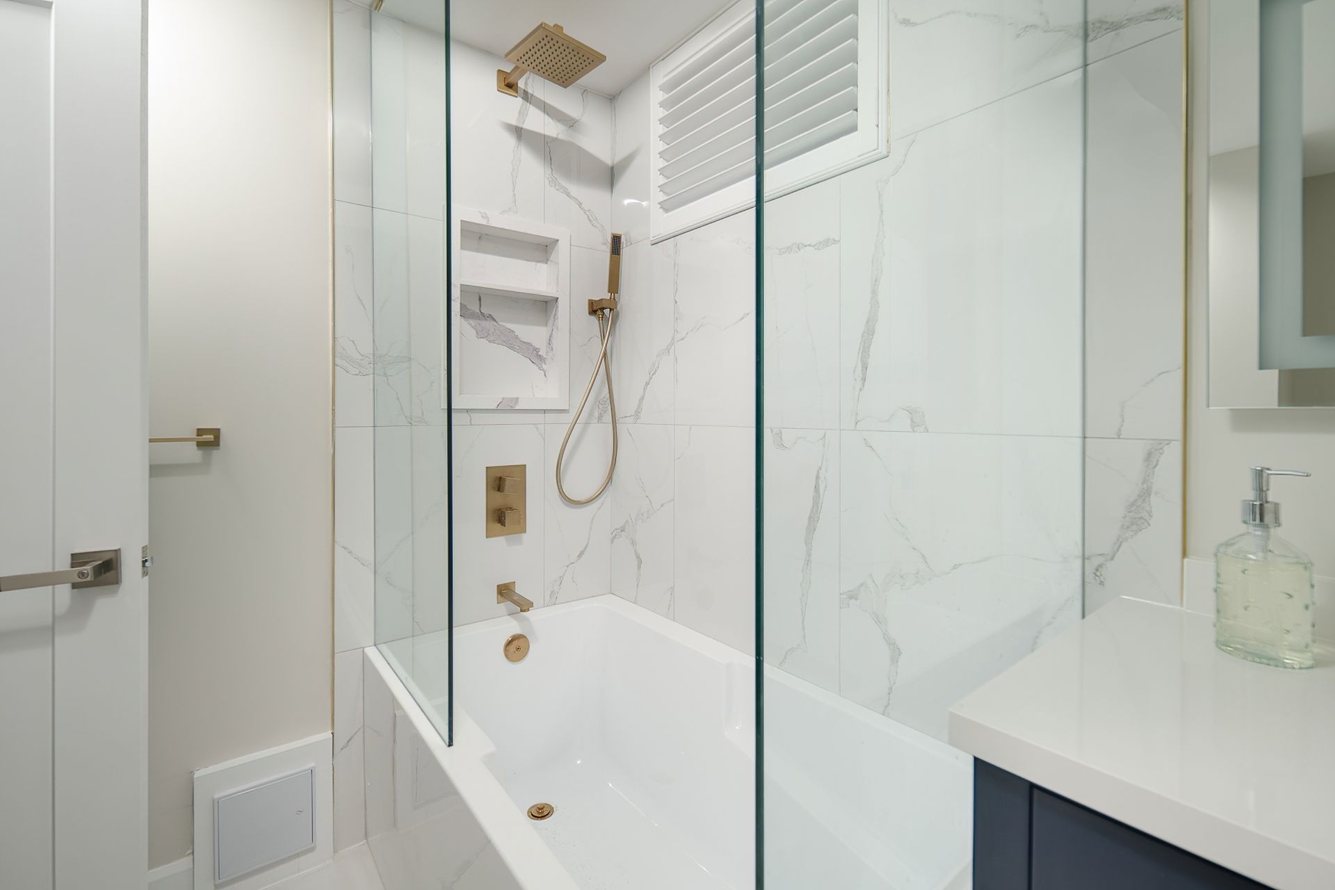 37 Bentworth Avenue Unit# Lower Toronto Ontario M6A 1P1 - MLS ...