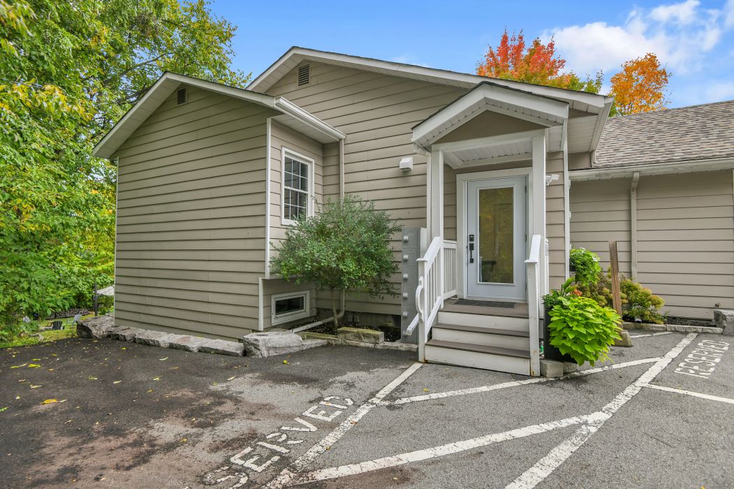 5583 Manotick Main Street Manotick - Kars - Rideau Twp and Area Ontario ...