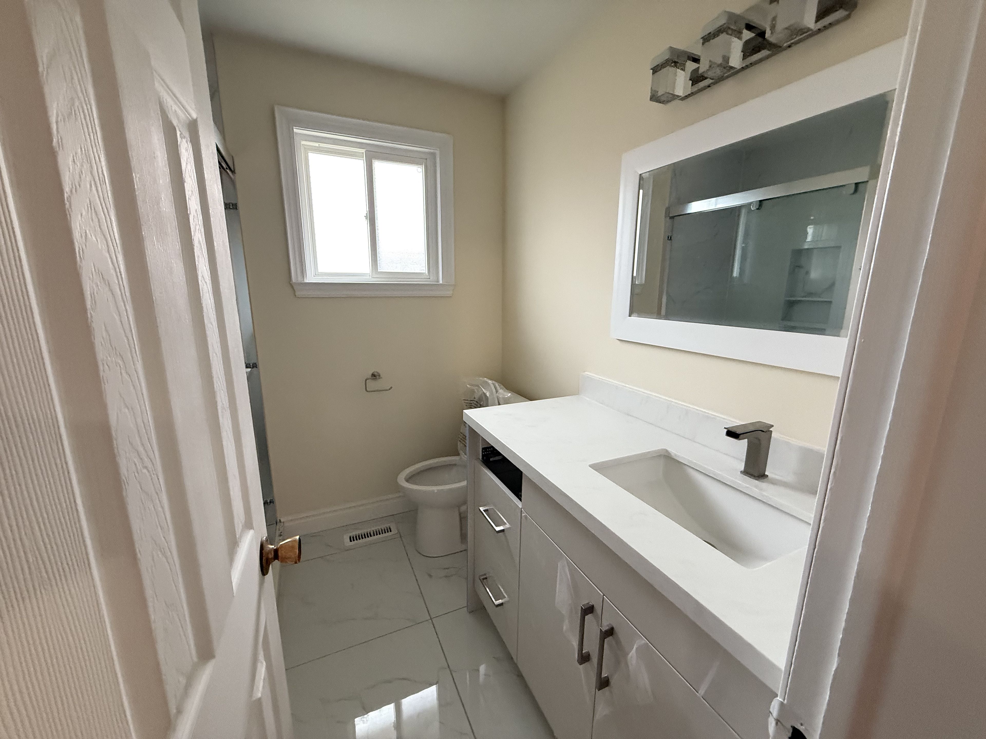 74 Hepscott Terrace Unit# Main Toronto Ontario M1W 1E1 - MLS® E12685450 ...