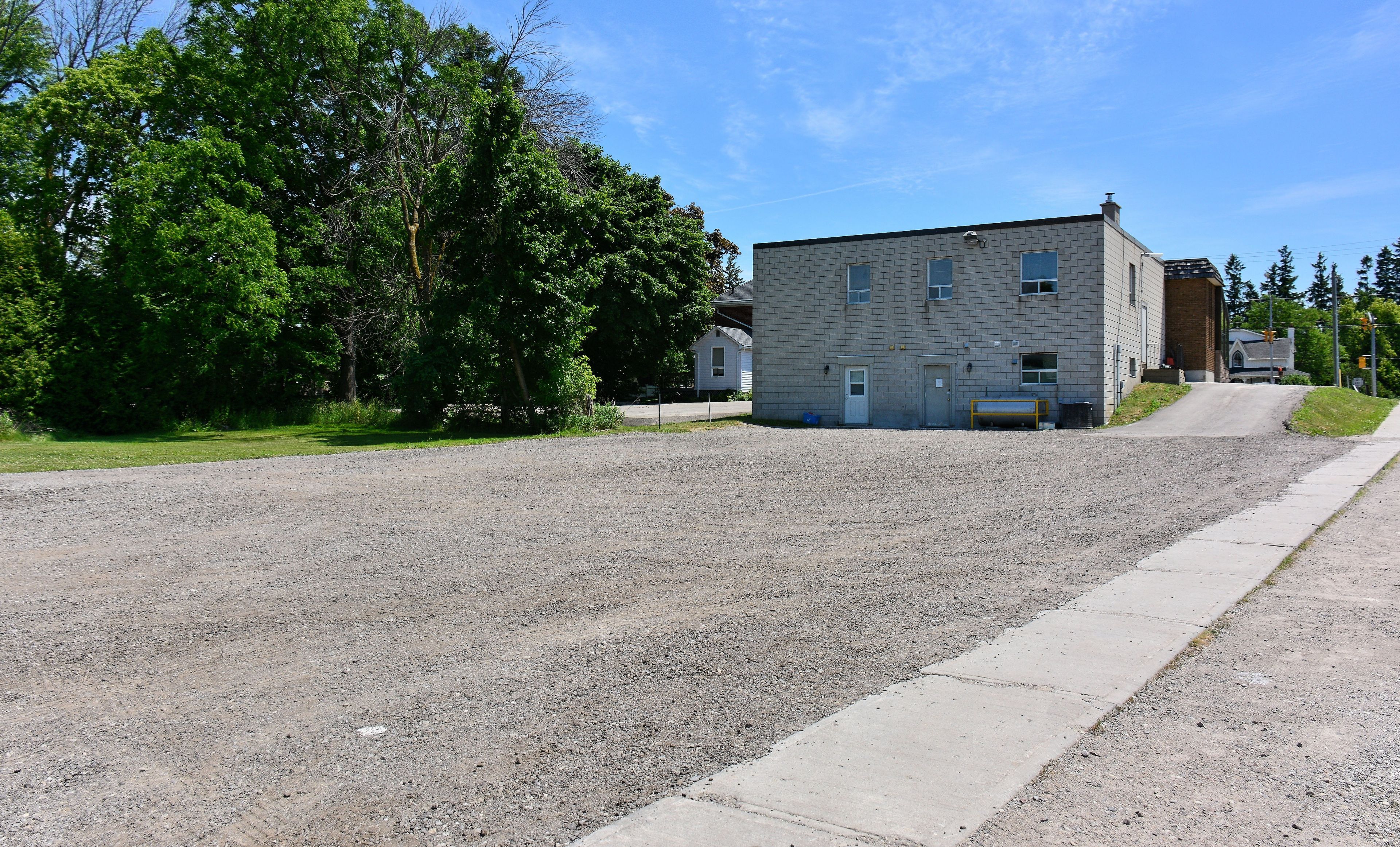 2174 King Road Unit# Lower Level (WEST SIDE) King Ontario L7B 1G3 - MLS ...