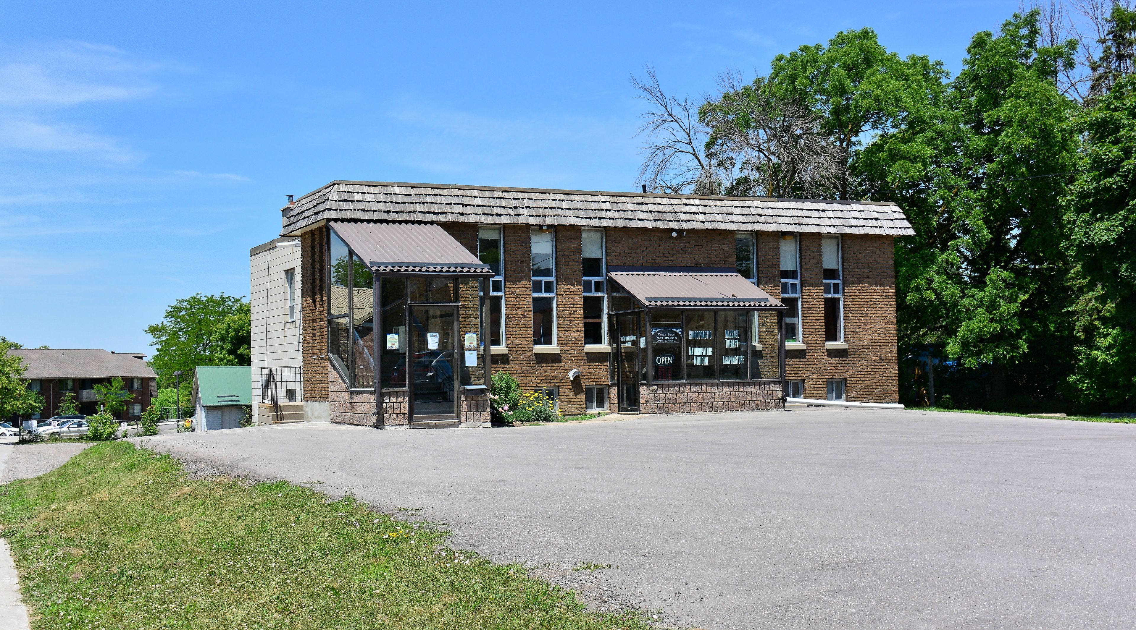 2174 King Road Unit# Lower Level (WEST SIDE) King Ontario L7B 1G3 - MLS ...